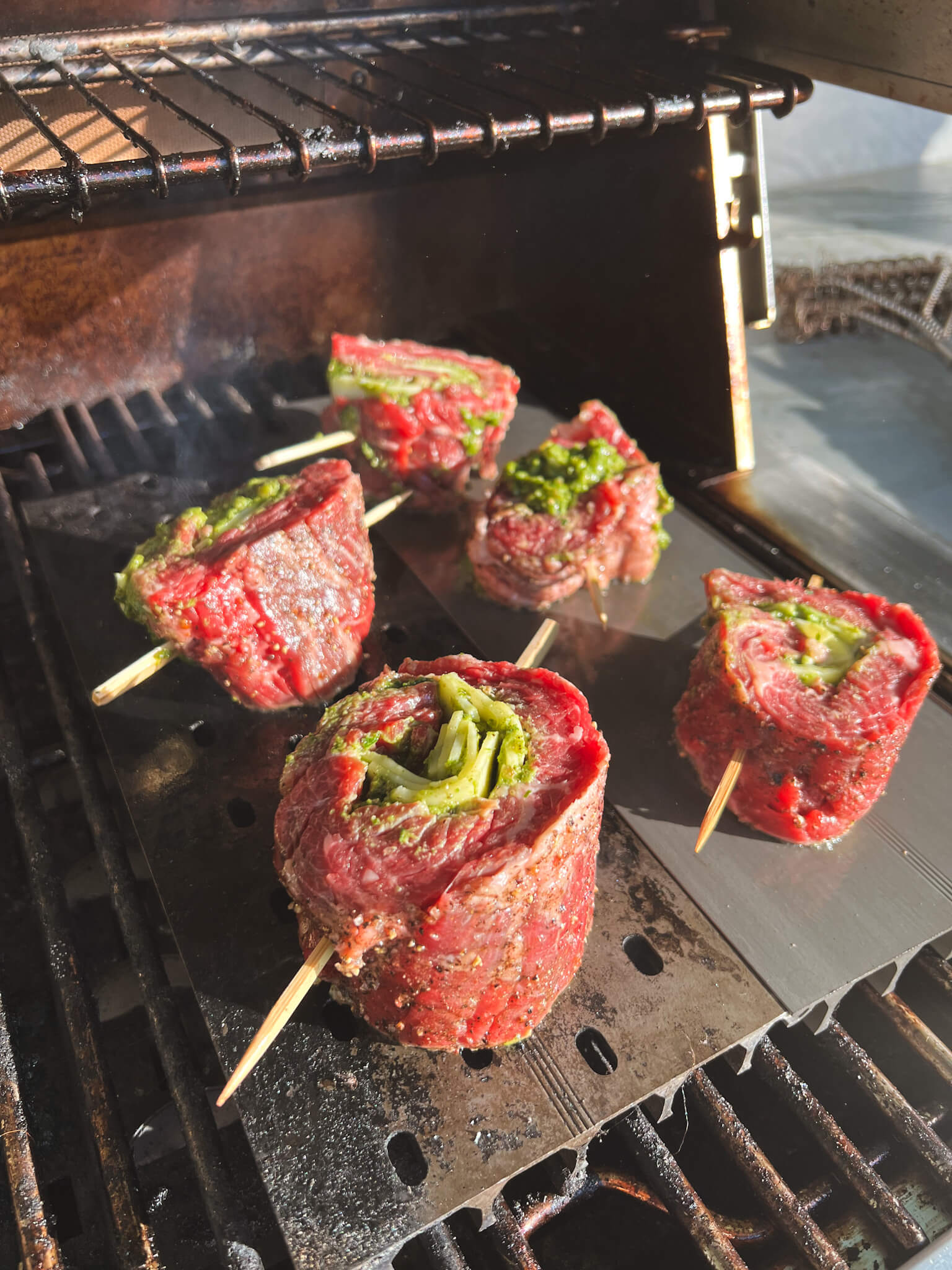 Pesto and Provolone Steak Pinwheel Recipe | GrillGirl